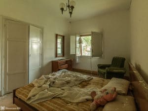 57 Hilariously Terrible Real Estate Photos