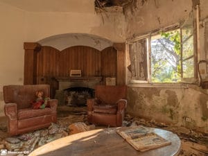 57 Hilariously Terrible Real Estate Photos